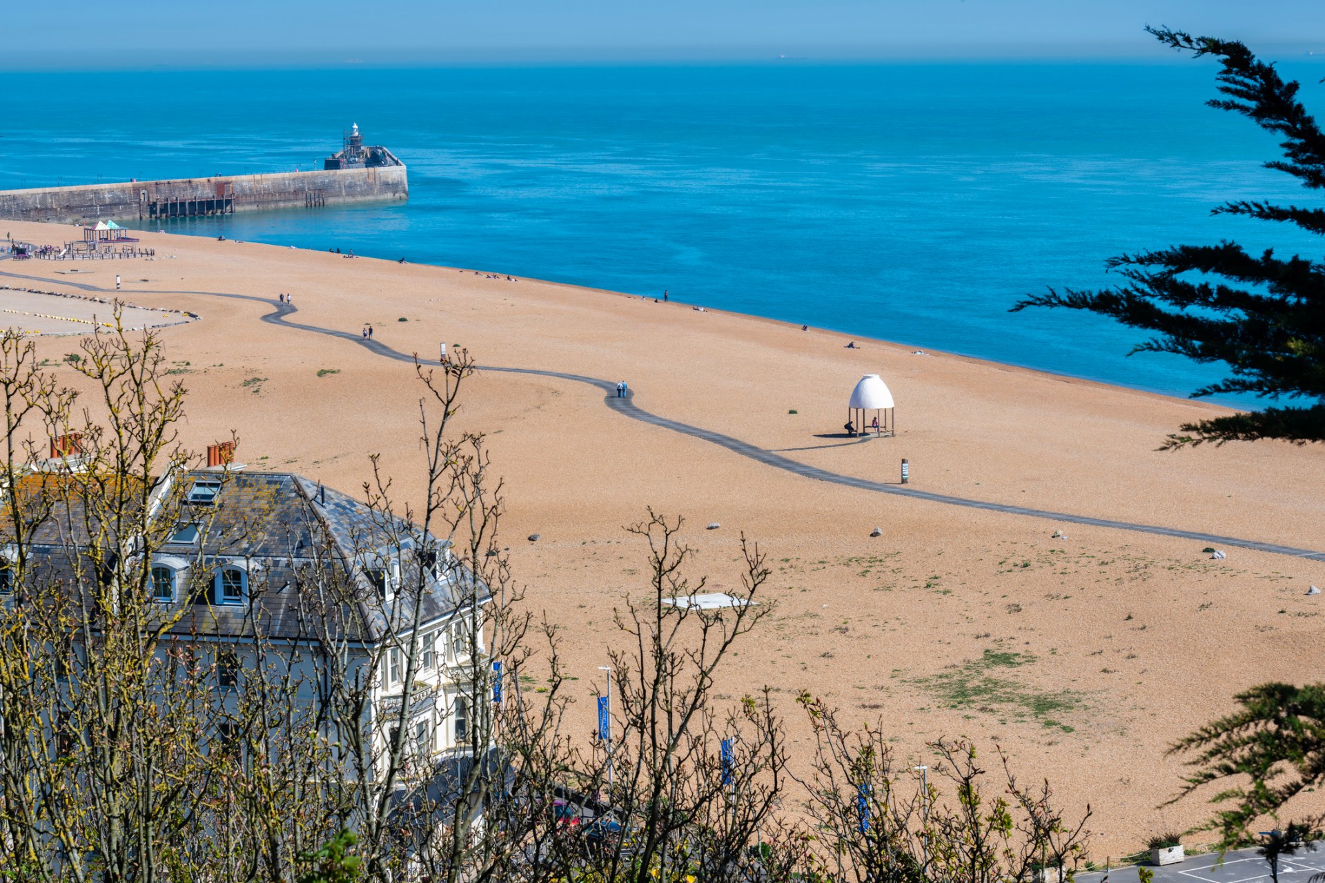 Folkestone is the 'enchanting' UK town with 5 beaches that's just 58 ...