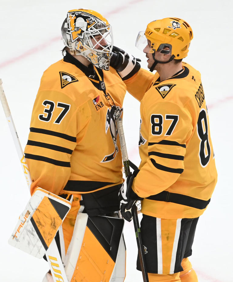 NHL's East playoff race shaken up as the Flyers rise, Red Wings fall ...