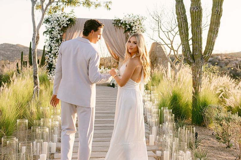 Chiefs heiress melts hearts with 4-word engagement announcement to ex ...