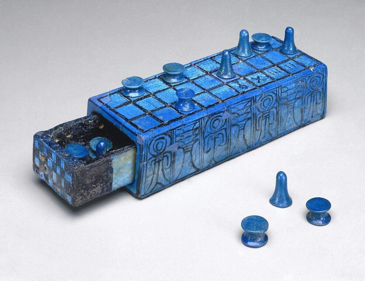 8 ancient games people loved to play