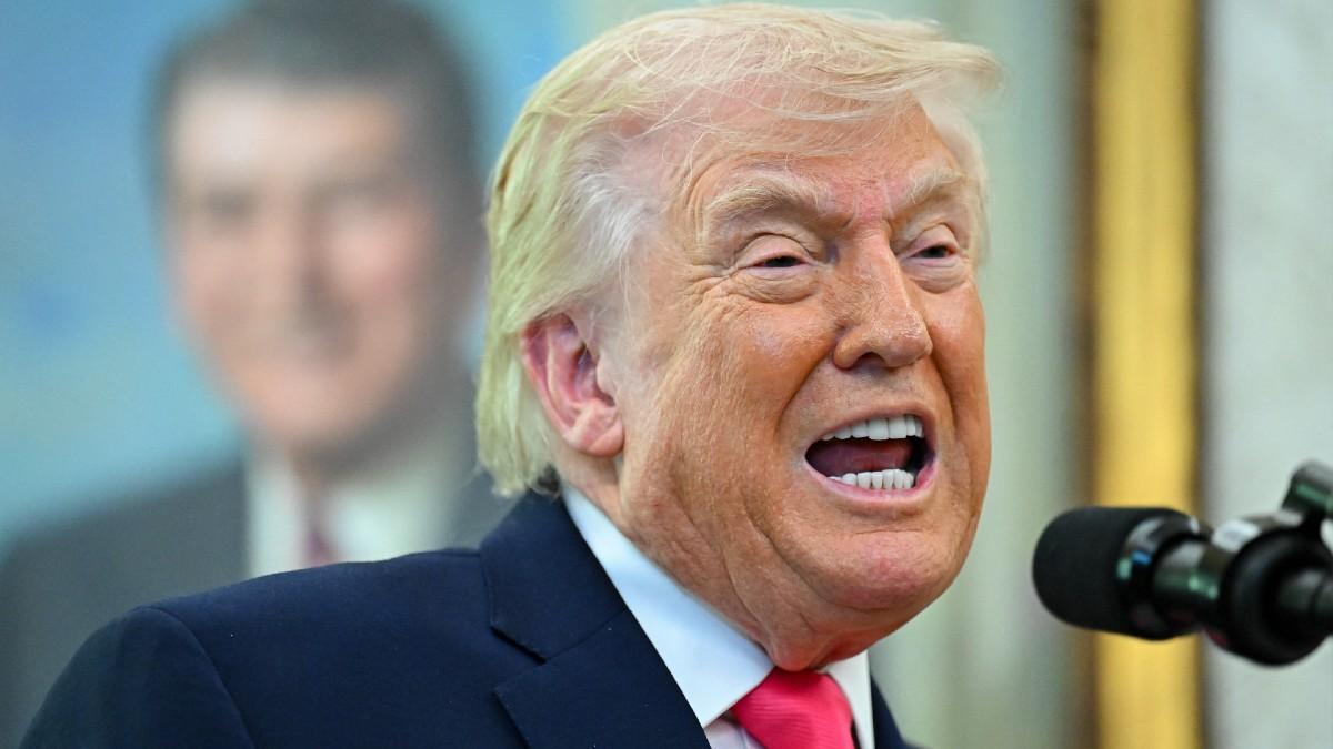 Top doctor issues brutal warning about Donald Trump's health as he ...