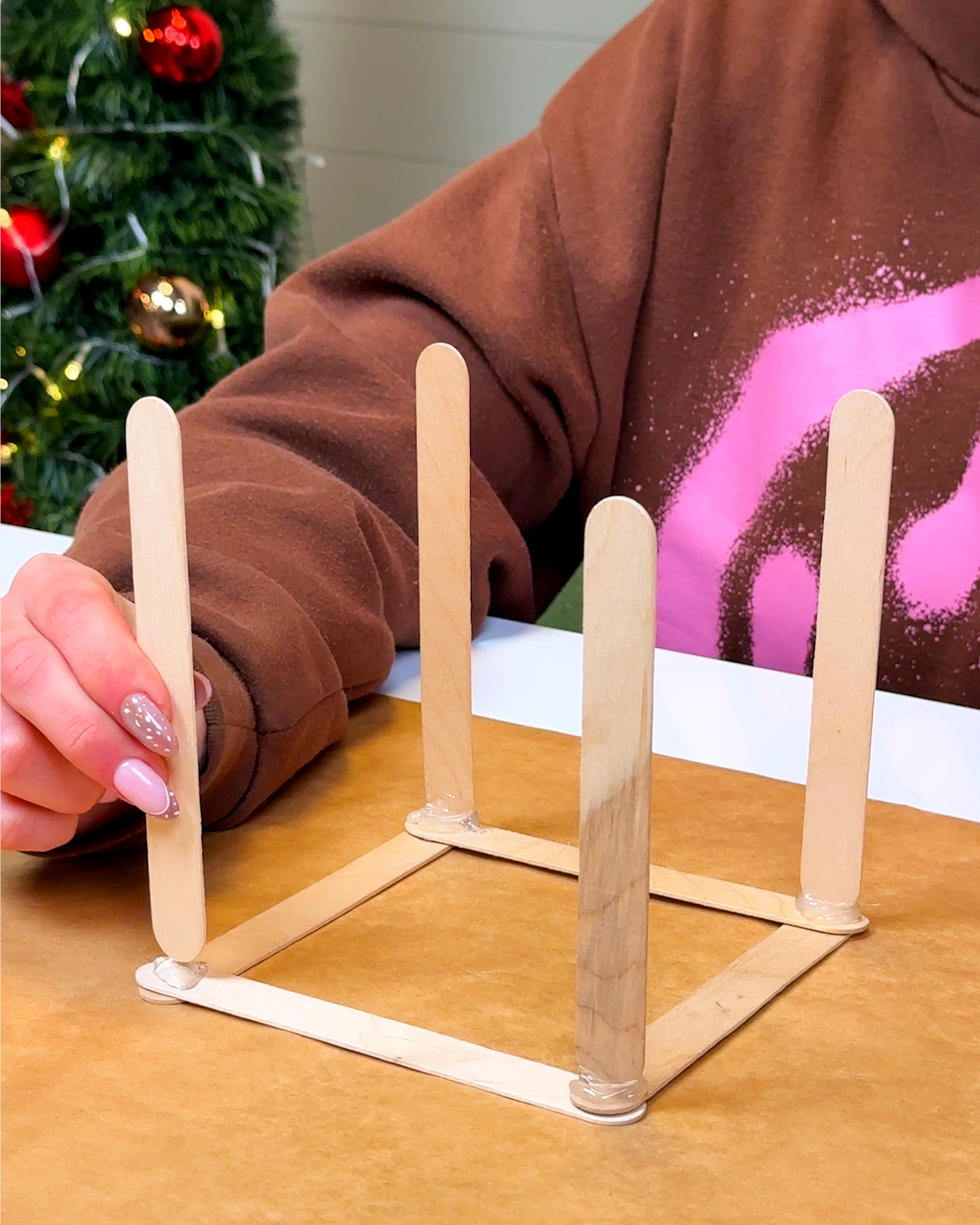 Start your Christmas decorating with this easy craft🌟