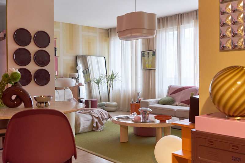 This 700-square-foot Paris rental uses bubblegum pink paint to ...