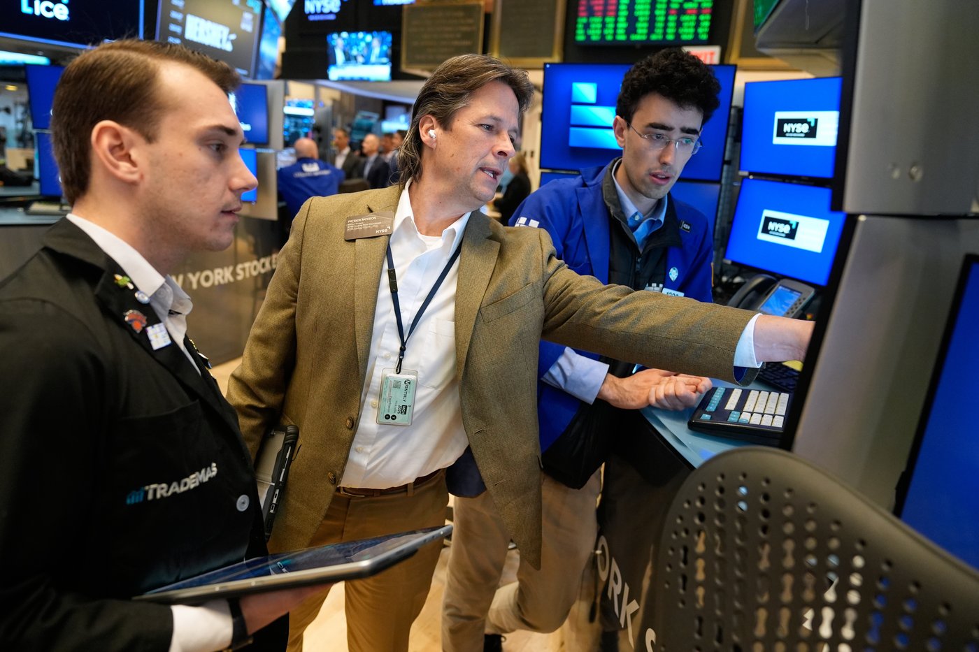 US stocks drift higher ahead of Trump's deadline to bomb Iranian power ...