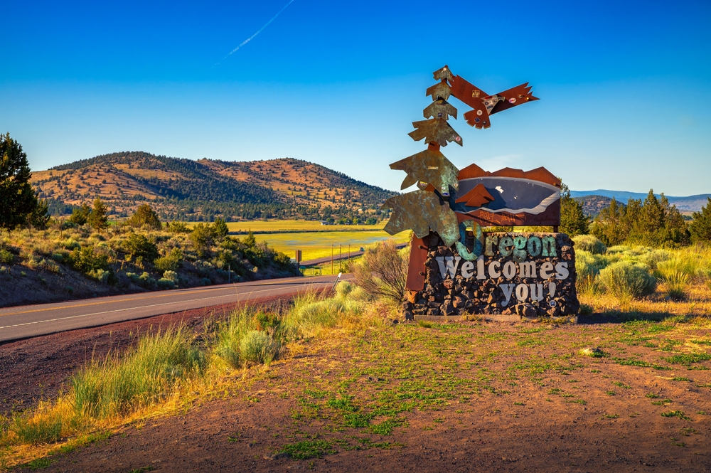 One road in California and Oregon passes 5 volcanoes, 800 caves, and ...