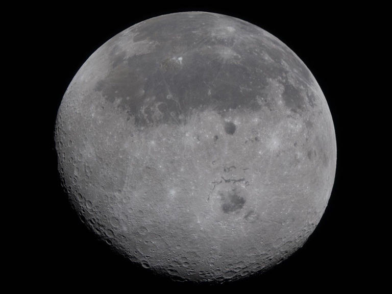 Artemis 2 crew sets new record distance from Earth, surpassing Apollo 13