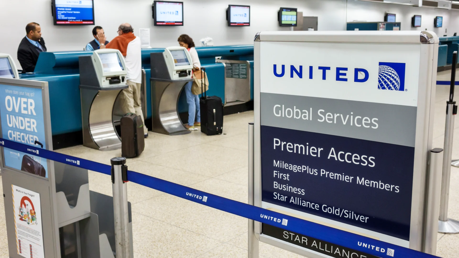 Cheaper seats, fewer perks: United takes a basic economy approach to ...