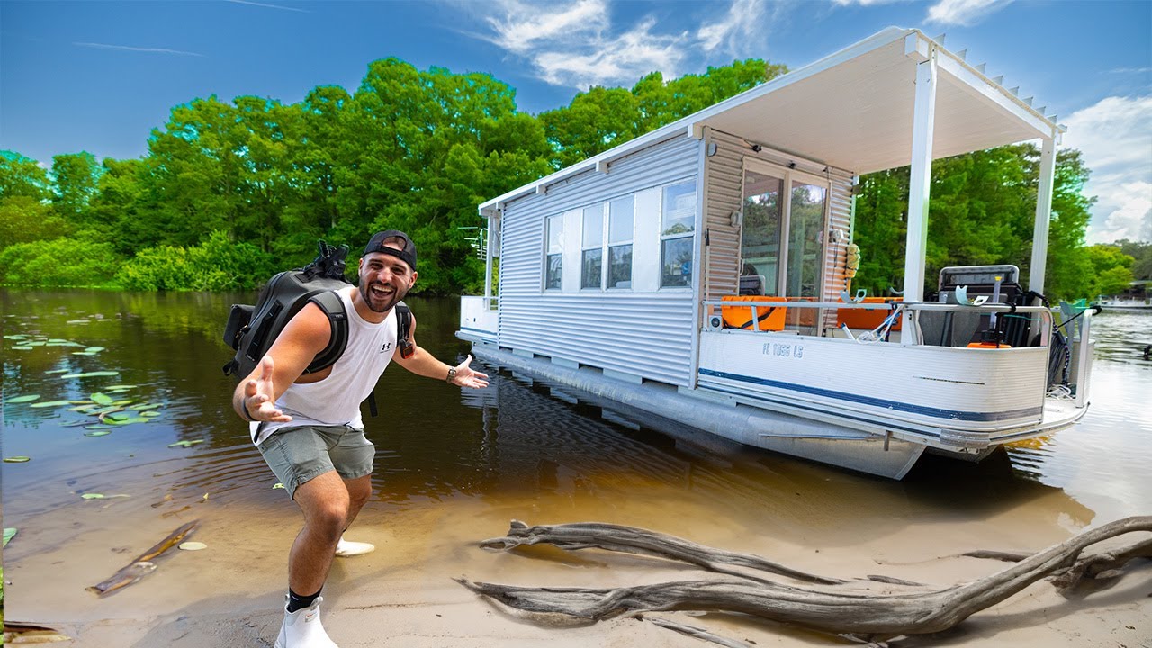 Surviving 72 hours alone on a swamp houseboat