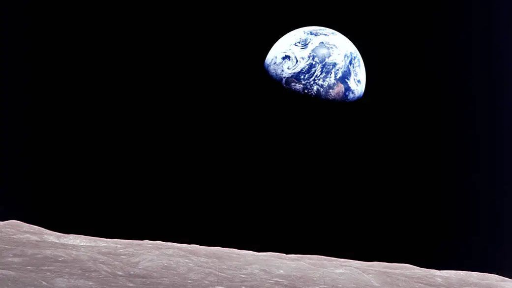 Artemis II has 32 cameras, but recreating this iconic space photo still ...