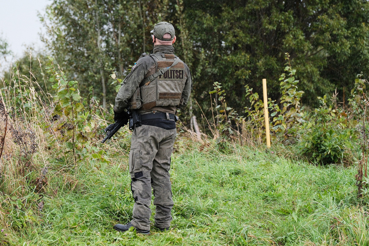 NATO nation issues warning to border "green men"