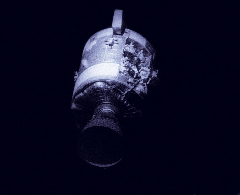 Artemis II astronauts travel farther from Earth than any humans in ...