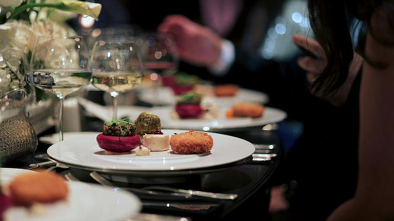 Unspoken etiquette rules at fancy restaurants, explained