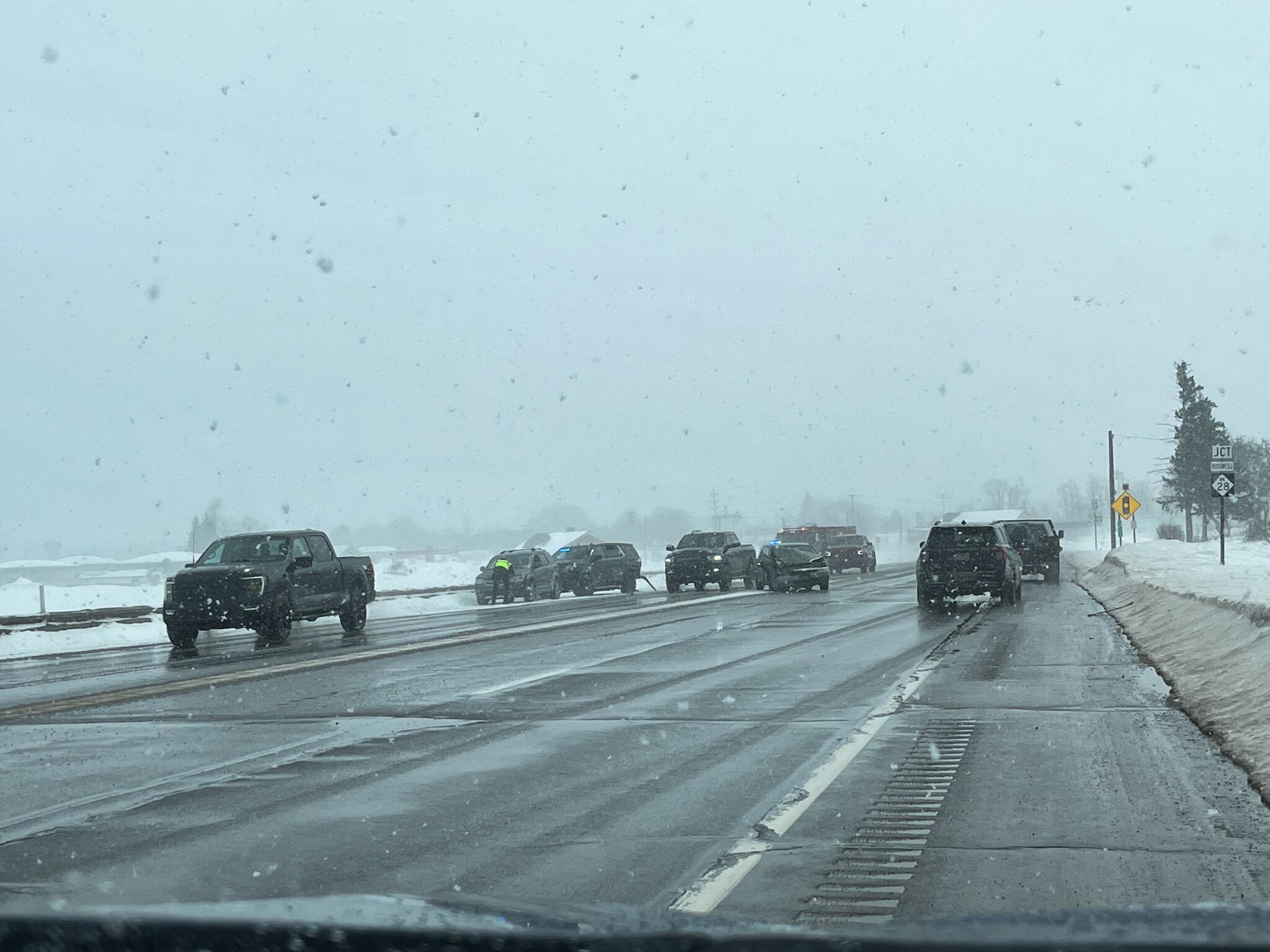 US-41 traffic slowed due to multi-car crash in Negaunee