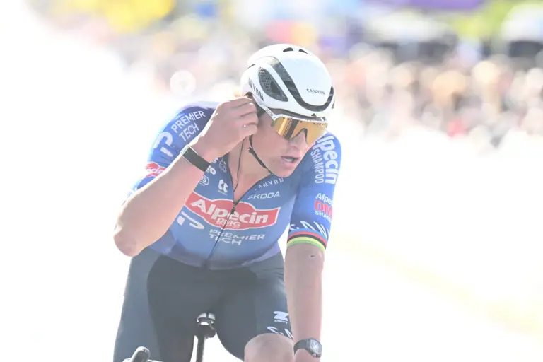 Een belofte is een belofte, schrijft Mathieu van der Poel bij eerste ...