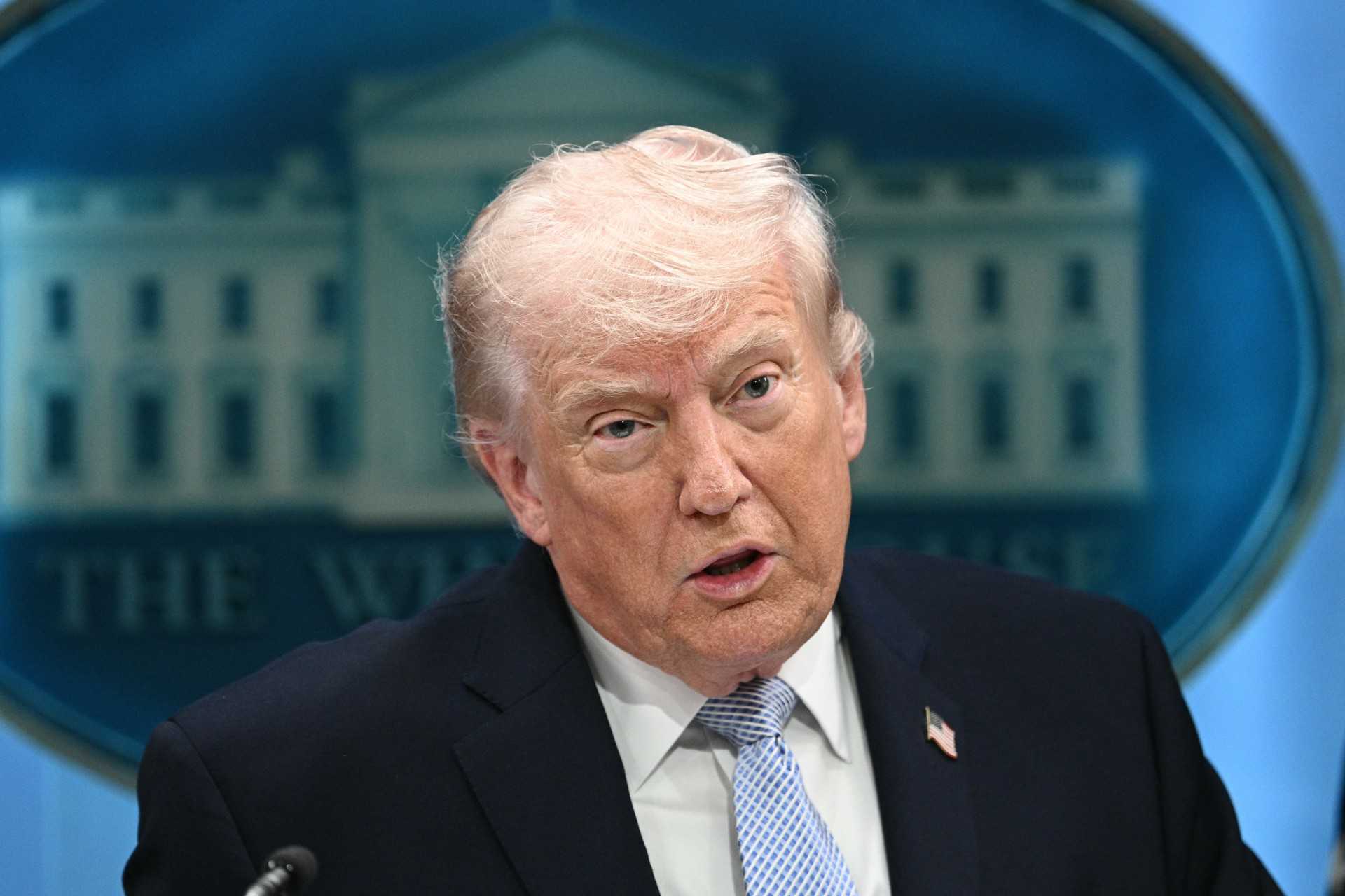 Trump threatens to destroy Iranian power plants in hours, dismisses war ...