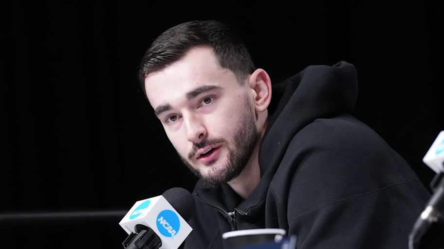 Alex Karaban’s unknown girlfriend surfaces amid national title game