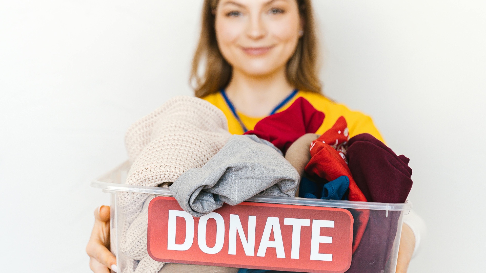 10 fashion items worth donating & 10 you should just toss