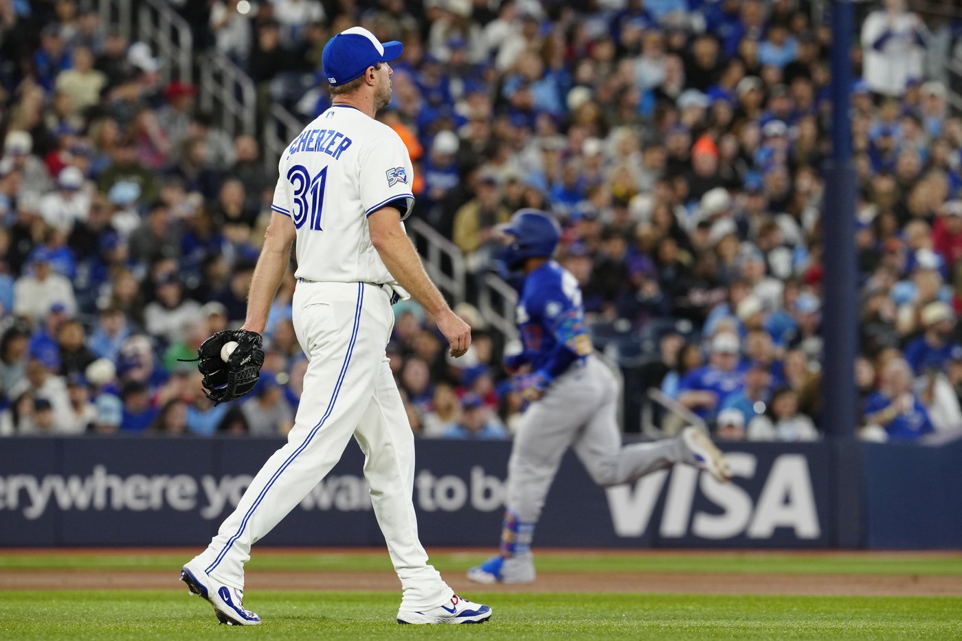 Dodgers belt five homers in 14-2 rout of Blue Jays in World Series rematch