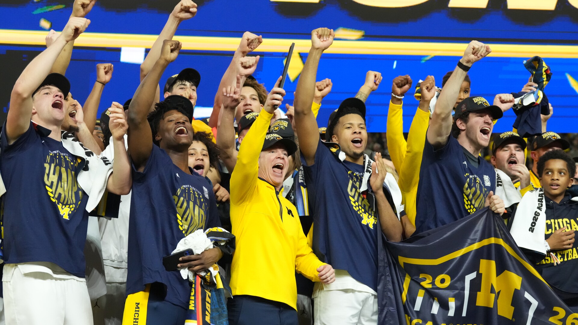 UConn vs. Michigan final score, results: Wolverines win first title ...