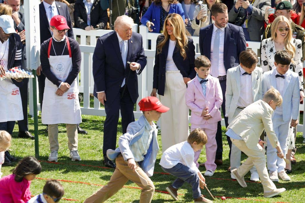 Melania Trump breaks from past White House Easter Egg Roll looks at ...