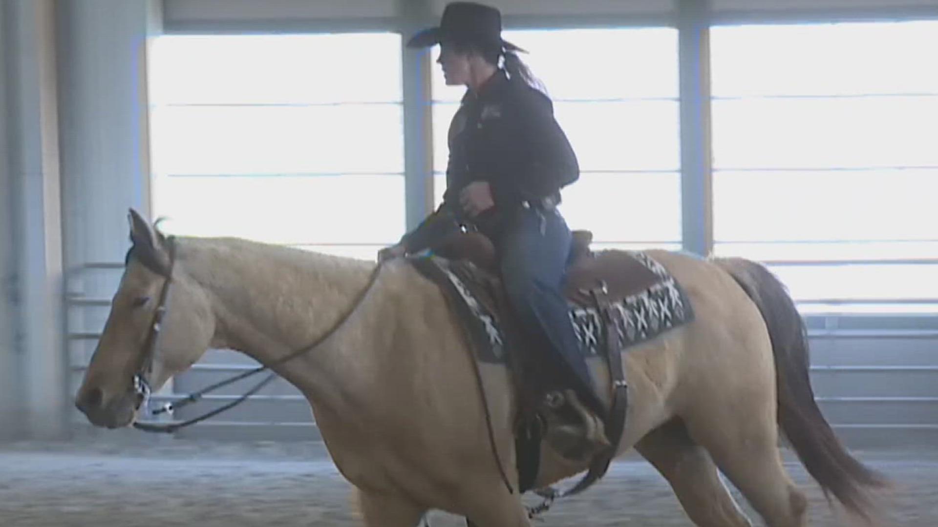 Perry County trainer finishes last at national horse competition but ...