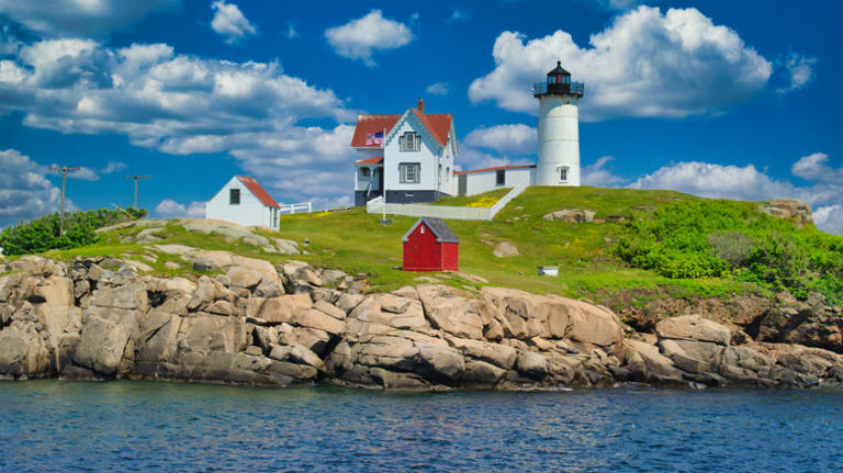 The US state with the highest percentage of residents over 65 is a ...