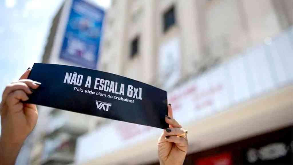 Presidente da CCJ mantém análise da PEC, apesar do PL sobre a escala 6x1