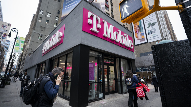 Your T-Mobile plan might save you from Netflix's price hike