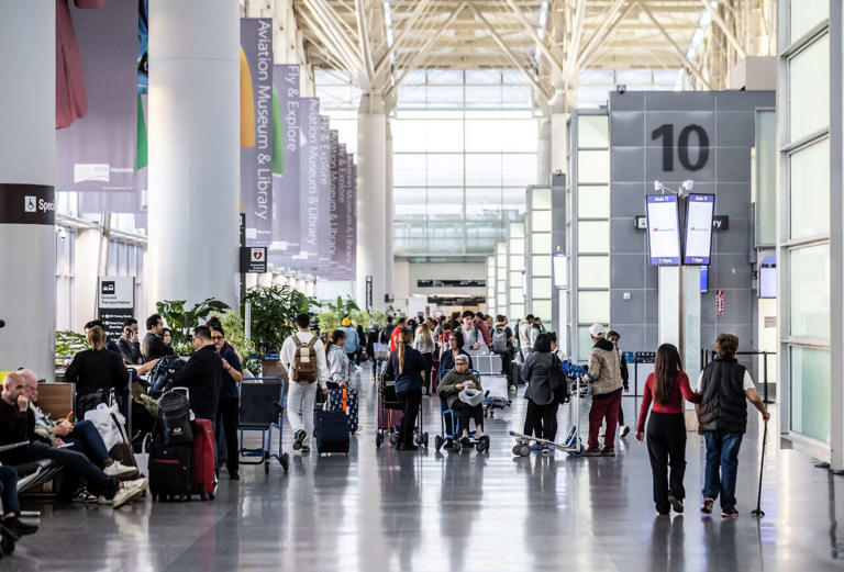 SFO now lets you walk loved ones to the gate without a plane ticket
