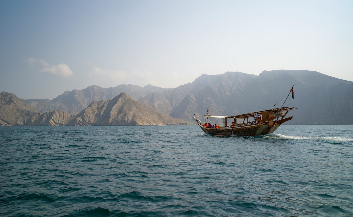 What the other bank of Strait of Hormuz, not controlled by Iran, looks like