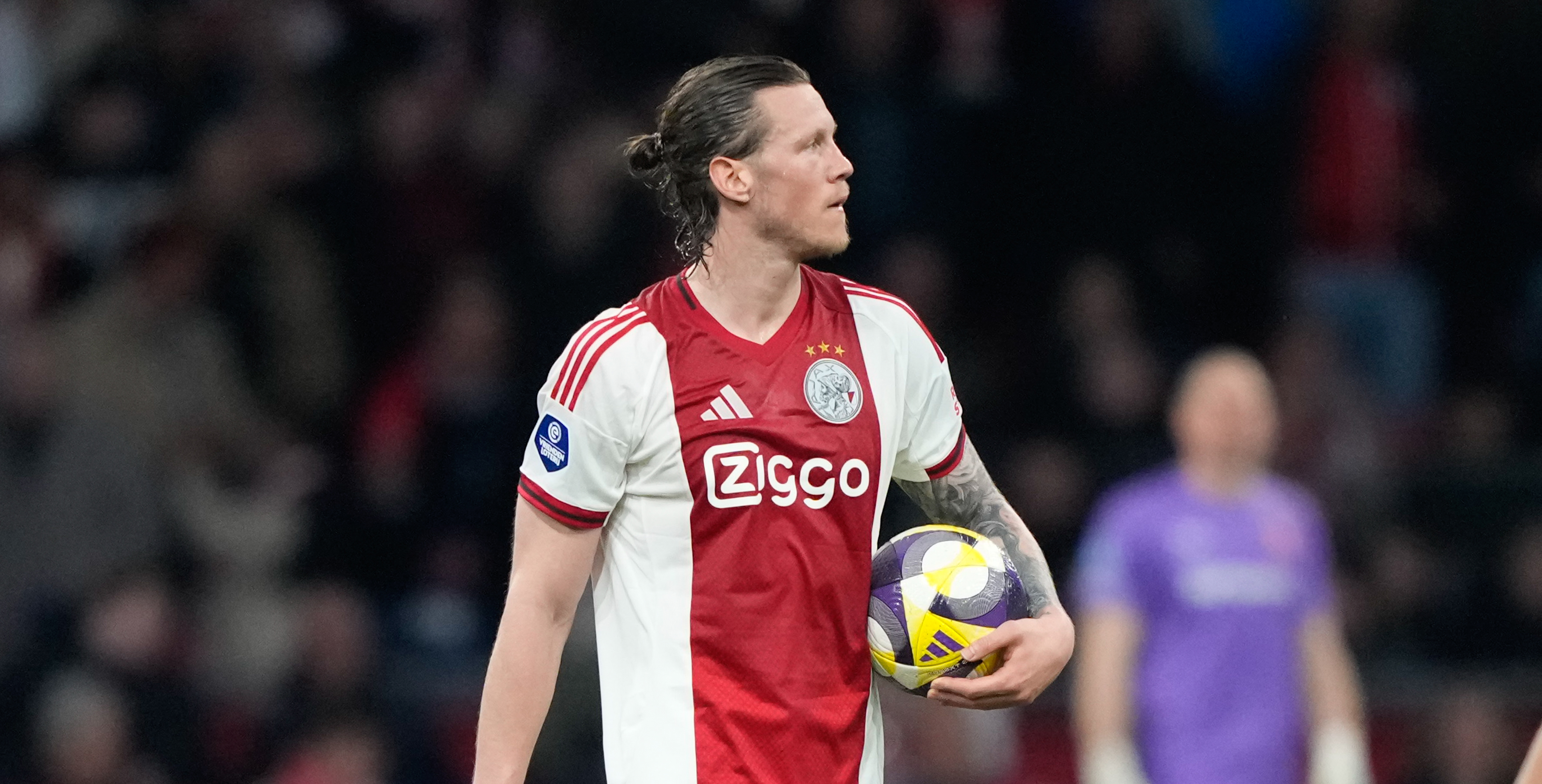 Vink vol ongeloof over optreden Weghorst bij Ajax: 'Hij doet het echt ...
