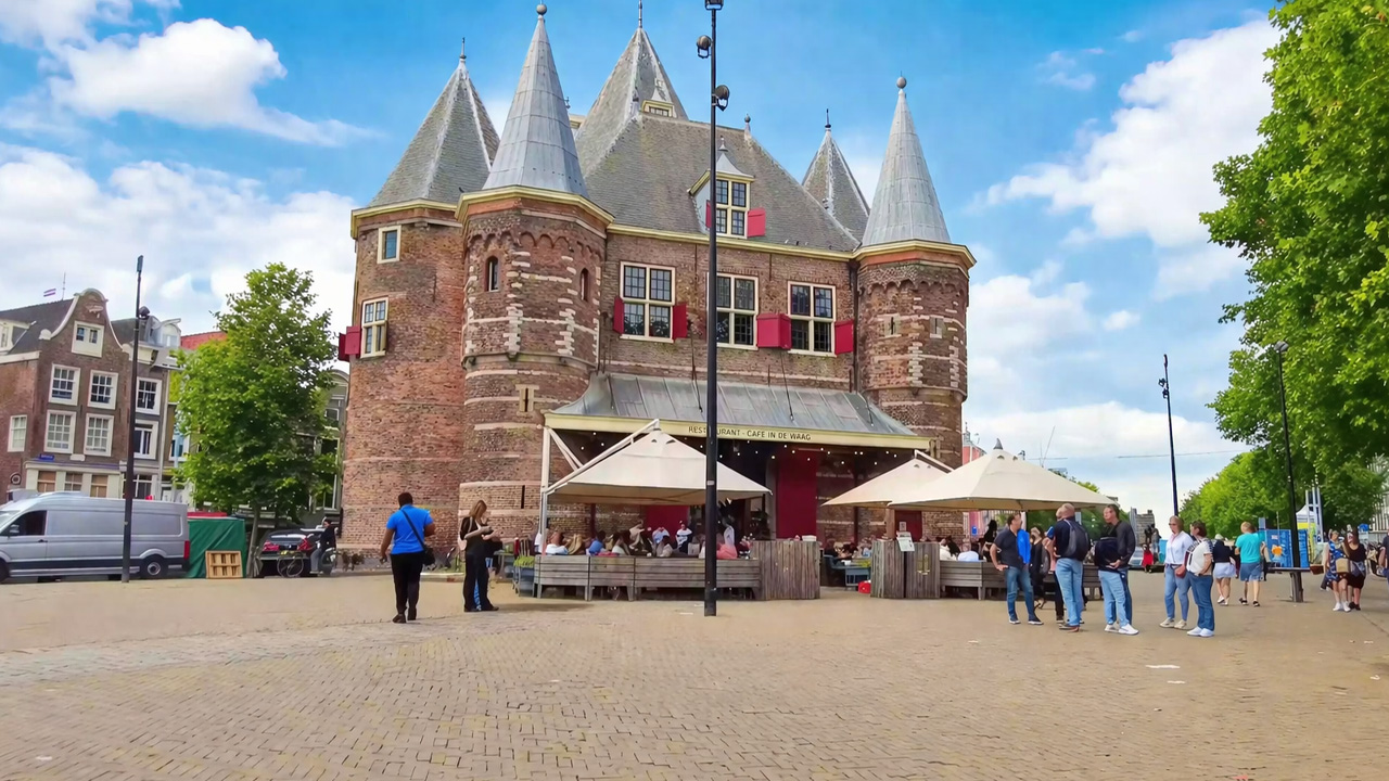 A relaxed walk near Amsterdam historic square