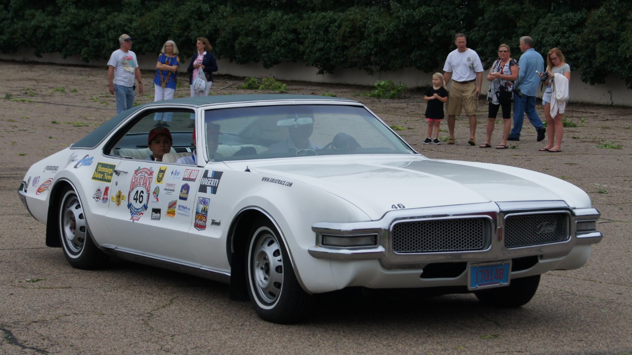 Mechanics warn the 1968 Toronado’s front-wheel-drive setup made repairs ...