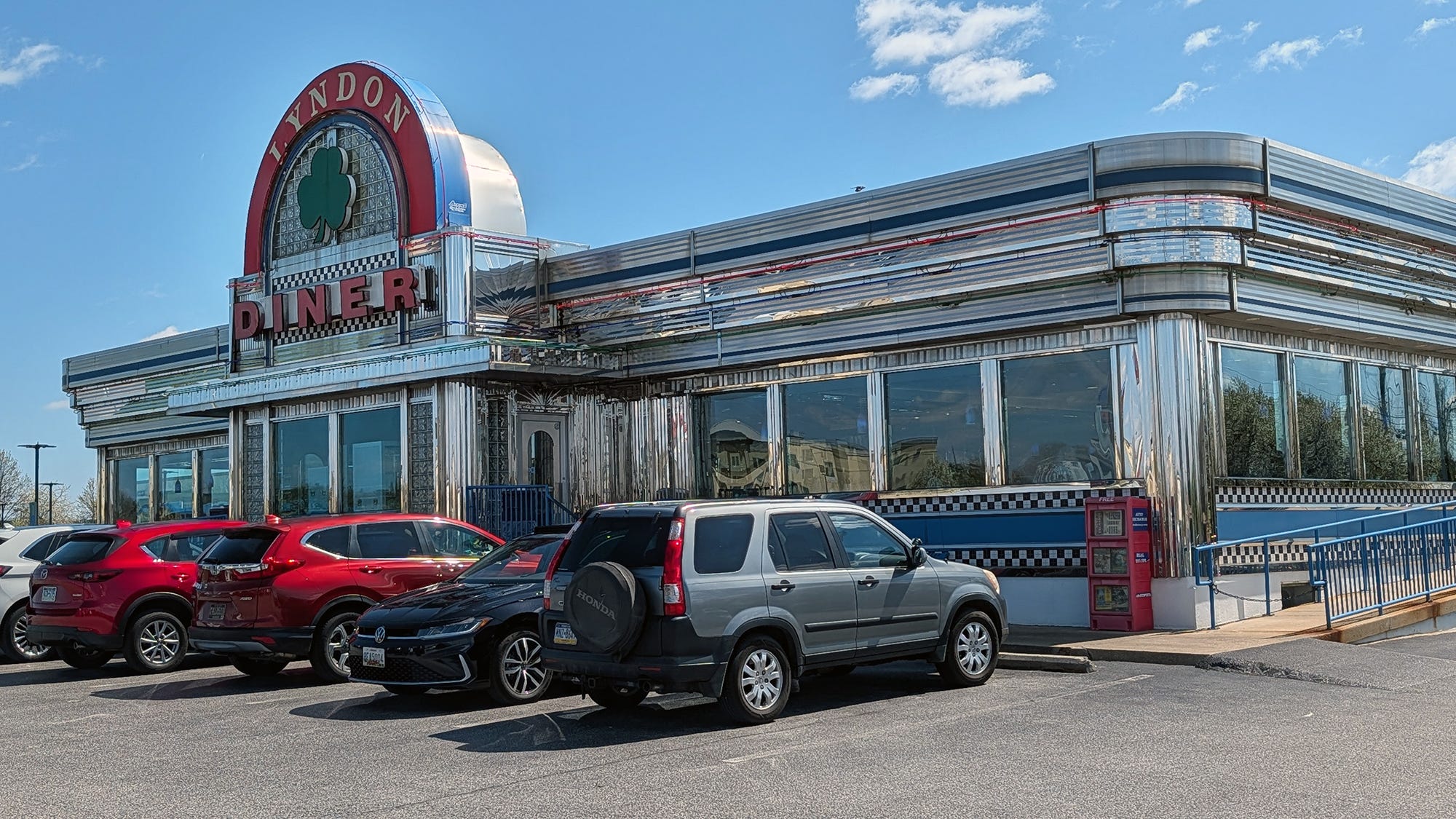 West Manchester approves Raising Cane’s plan, Lyndon Diner razing