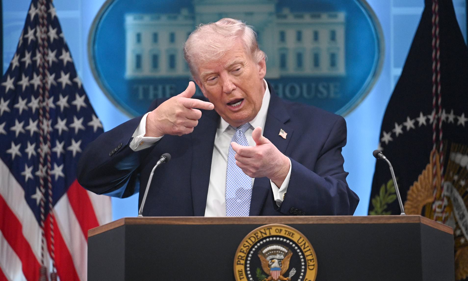 Oil climbs to $111 and FTSE volatile as Trump's latest deadline looms ...