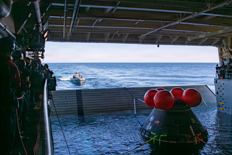 San Diego warship will play critical role in recovery of Artemis II ...