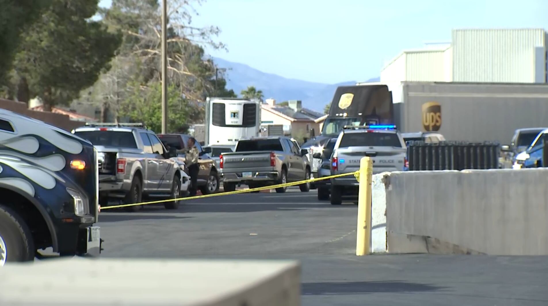 Police: 40-year-old dies after semi drove over him in southeast Las Vegas