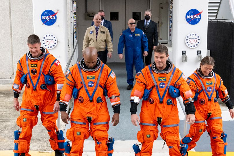 Emotional last words of Artemis 2 crew before losing connection with NASA