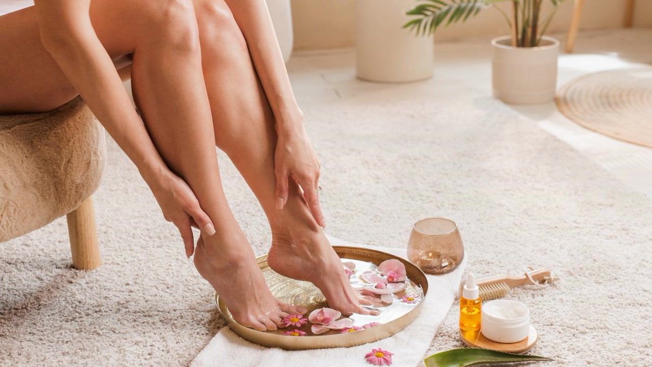 A derm says these 3 kitchen ingredients will fix your dry heels