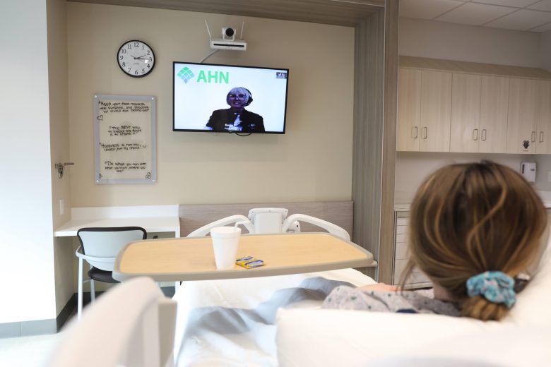 Hospitals hope AI can reduce burnout, while workers push for staffing ...