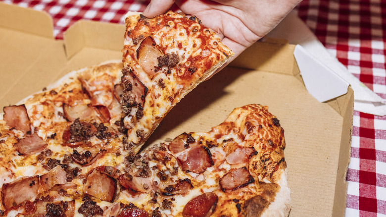 14 false facts about pizza you probably still believe
