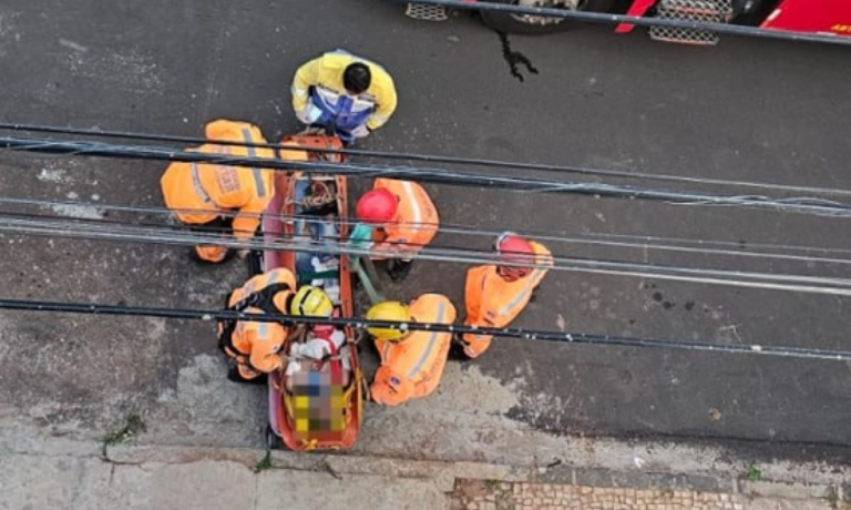 Operário sofre choque de 13,8 mil volts em obra e sobrevive em MG