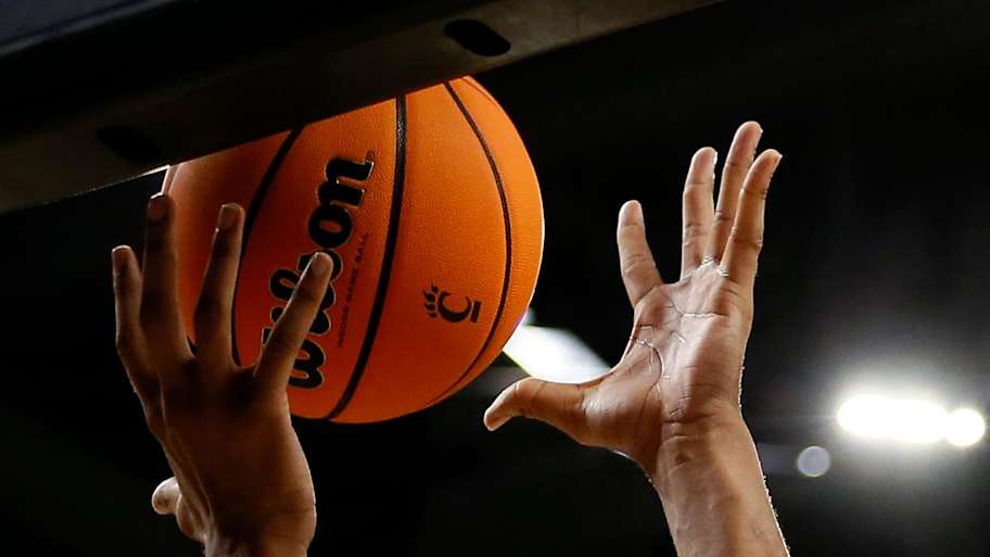 Cincinnati Bearcats basketball transfer portal tracker: Analyzing every ...