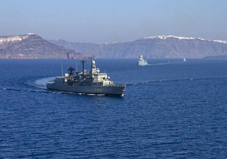 Οπλισμένη με το ελληνικό σύστημα «Κένταυρος» φτάνει η φρεγάτα «Έλλη ...