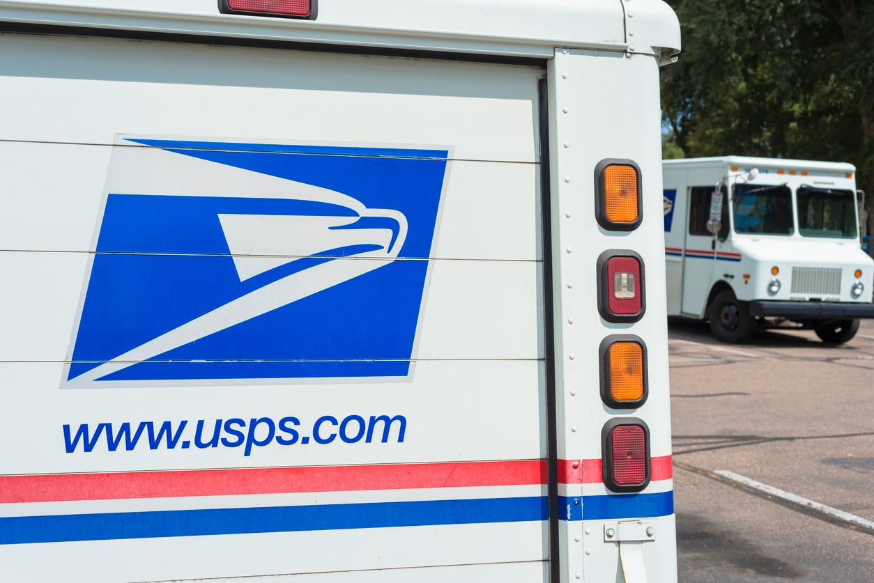 Reports: Amazon, USPS reach new package delivery deal