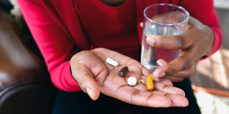 Doctors warn these are the signs you’re taking too many vitamins