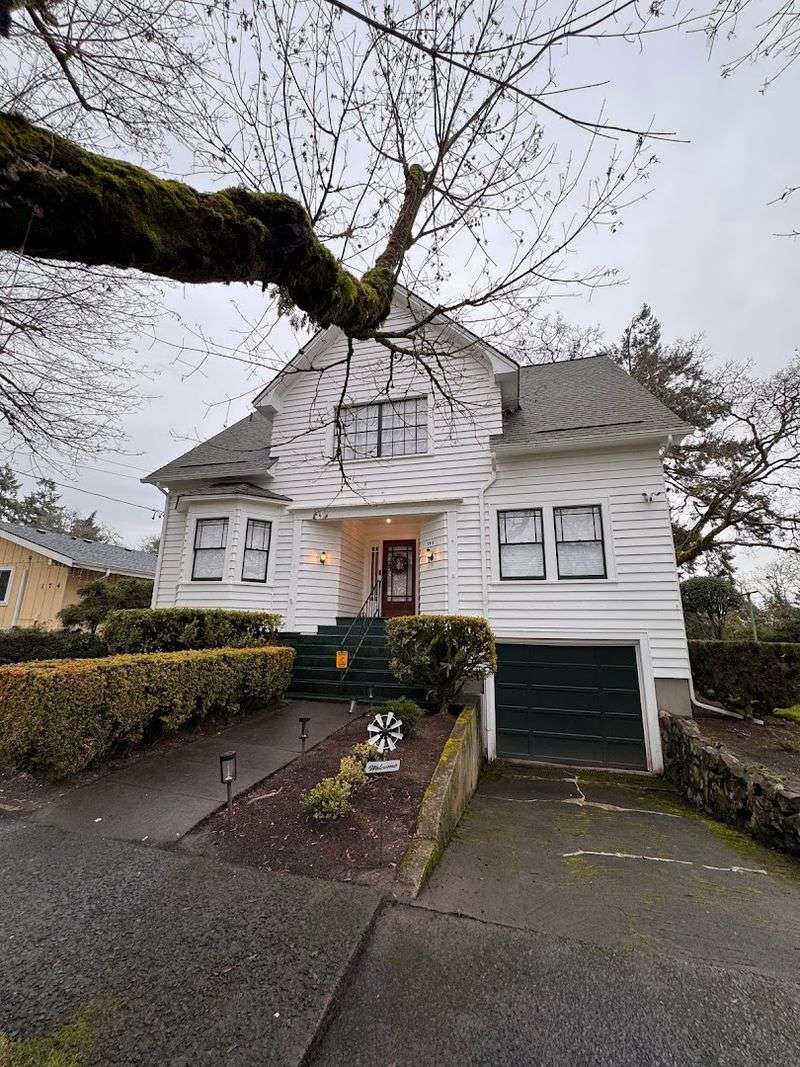 This Oregon home was a key filming location in a famous vampire film