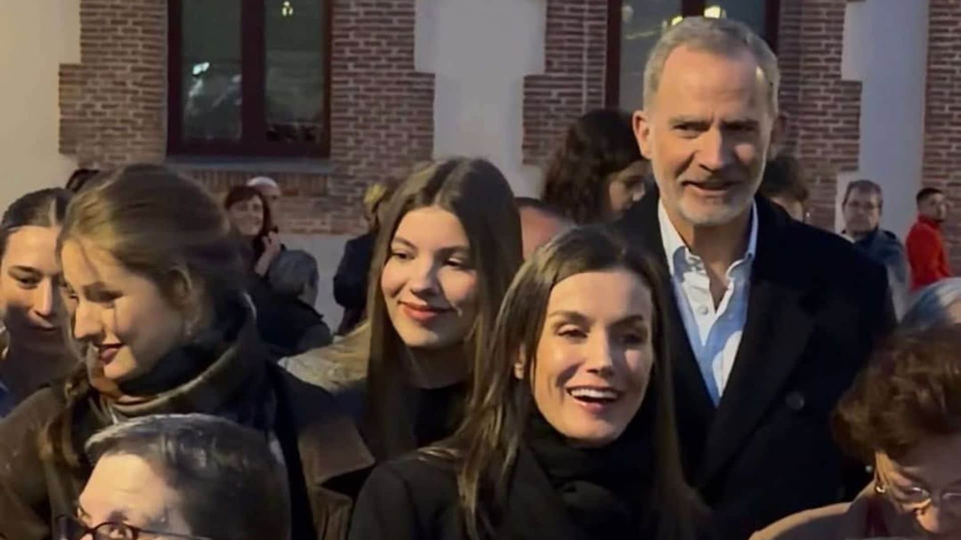 Nuestros expertos analizan la imagen más reveladora de la Familia Real ...