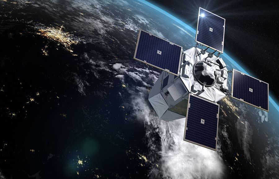 Satellites : comment restent-ils en orbite autour de la Terre