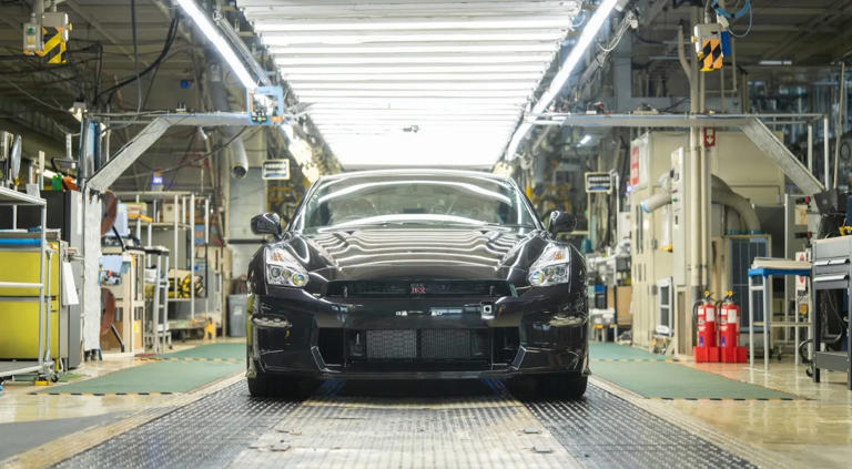 Nissan GT-R: tornerà entro il 2030 e sarà ibrida